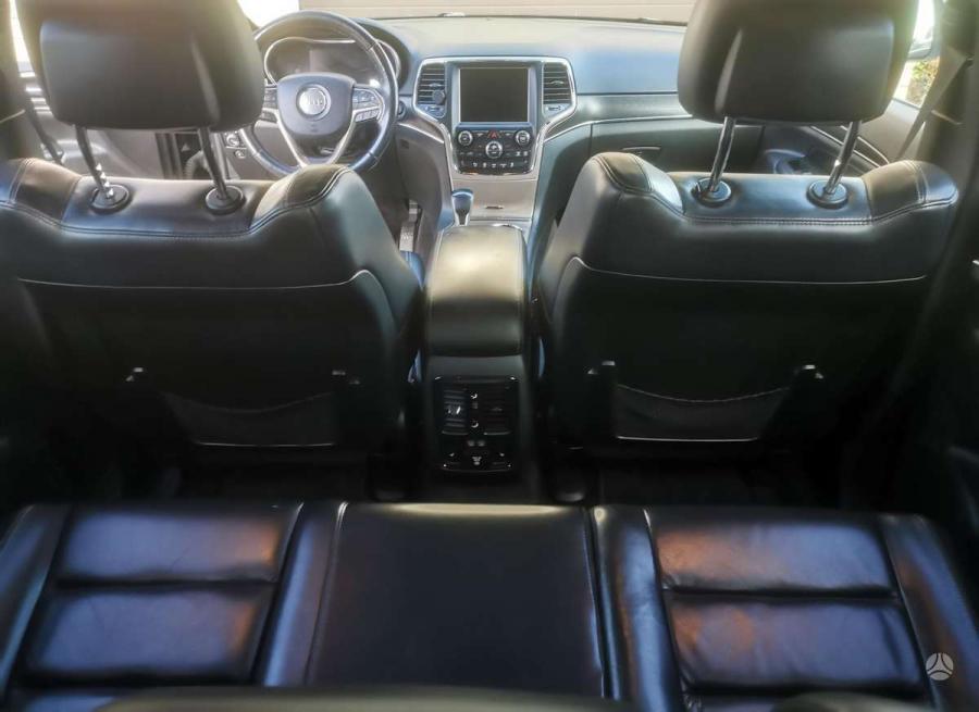 Melns Jeep Grand Cherokee 2017 Panevēža, ar dzinēja tilpumu 3.60 L un nobraukumu 261 tūkst. km par 13500 €, foto 11 vietnē AUTOMOTO.COM.LV