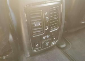 Melns Jeep Grand Cherokee 2017 Panevēža, ar dzinēja tilpumu 3.60 L un nobraukumu 261 tūkst. km par 13500 €, foto 14 vietnē AUTOMOTO.COM.LV