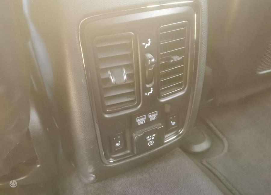 Melns Jeep Grand Cherokee 2017 Panevēža, ar dzinēja tilpumu 3.60 L un nobraukumu 261 tūkst. km par 13500 €, foto 14 vietnē AUTOMOTO.COM.LV