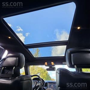 Melns Jeep Grand Cherokee 2017 Rīga, ar dzinēja tilpumu 6.40 L un nobraukumu 133 tūkst. km par 31700 €, foto 6 vietnē AUTOMOTO.COM.LV