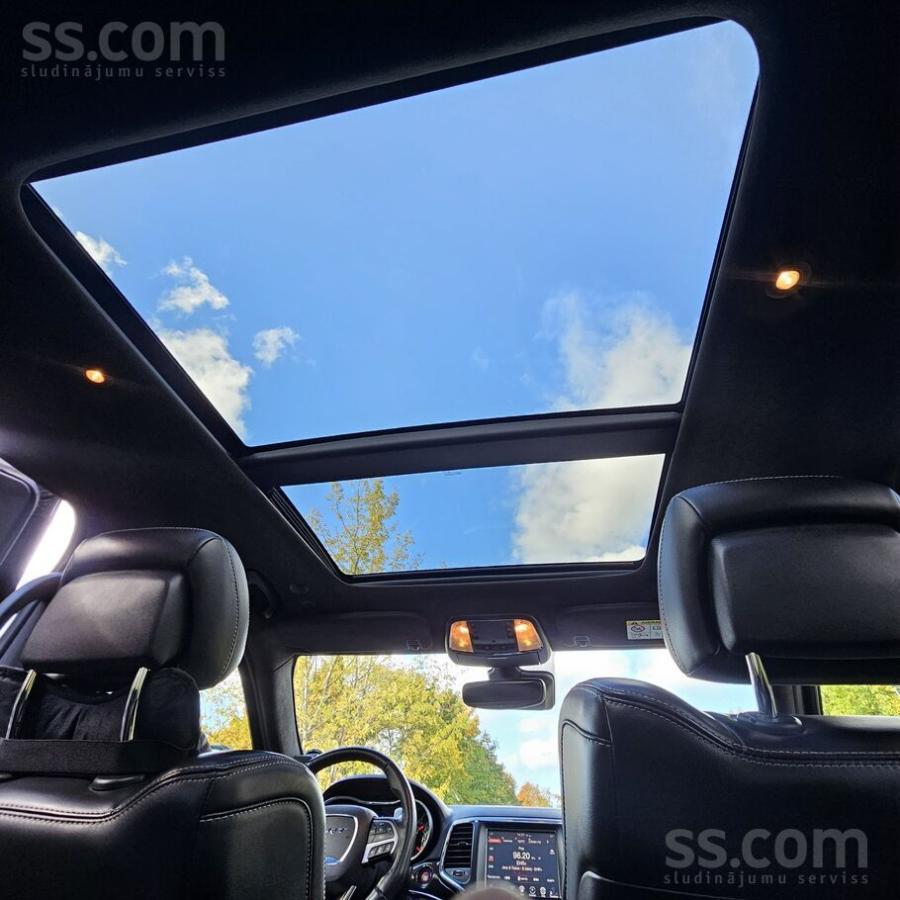 Melns Jeep Grand Cherokee 2017 Rīga, ar dzinēja tilpumu 6.40 L un nobraukumu 133 tūkst. km par 31700 €, foto 6 vietnē AUTOMOTO.COM.LV