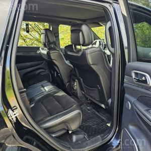 Melns Jeep Grand Cherokee 2017 Rīga, ar dzinēja tilpumu 6.40 L un nobraukumu 133 tūkst. km par 31700 €, foto 9 vietnē AUTOMOTO.COM.LV