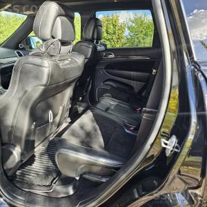Melns Jeep Grand Cherokee 2017 Rīga, ar dzinēja tilpumu 6.40 L un nobraukumu 133 tūkst. km par 31700 €, foto 11 vietnē AUTOMOTO.COM.LV