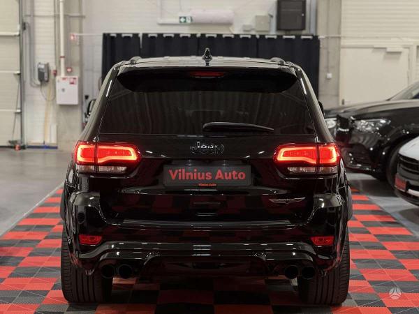 Black Jeep Grand Cherokee 2018 in Vilnius, with an engine capacity of 6.17 L and mileage of 83 thousand km for 60000 €, photo 5 on AUTOMOTO.COM.LV