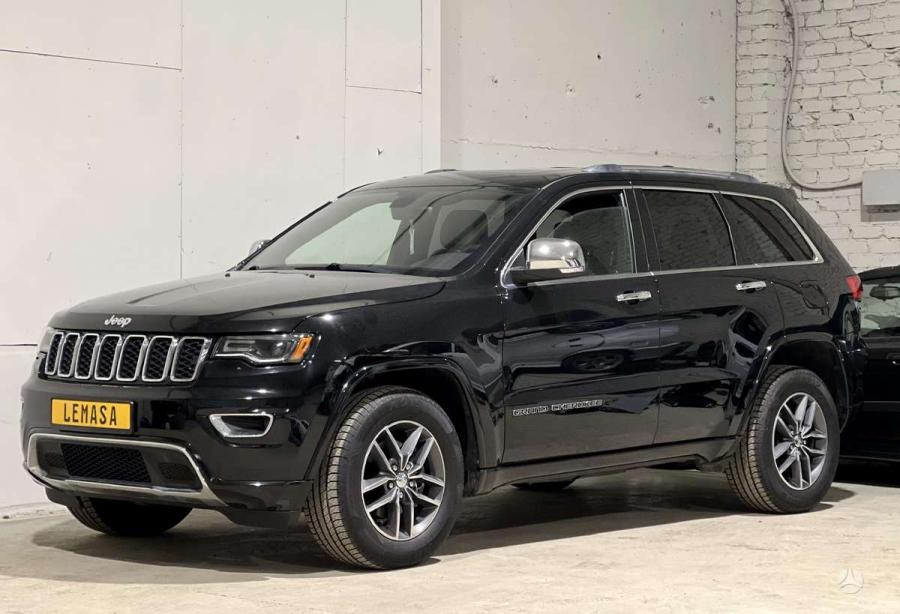 Black Jeep Grand Cherokee 2018 in Klaipeda, with an engine capacity of 3.60 L and mileage of 60 thousand km for 18999 €, photo 12 on AUTOMOTO.COM.LV