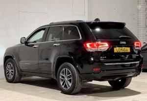 Black Jeep Grand Cherokee 2018 in Klaipeda, with an engine capacity of 3.60 L and mileage of 60 thousand km for 18999 €, photo 28 on AUTOMOTO.COM.LV