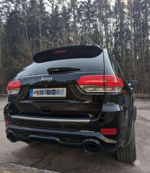 Black Jeep Grand Cherokee 2018 in Vilnius, with an engine capacity of 3.60 L and mileage of 125 thousand km for 21900 €, photo 9 on AUTOMOTO.COM.LV