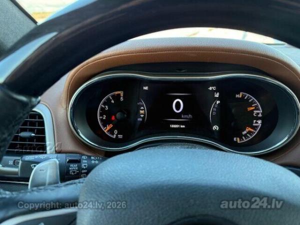 Melns Jeep Grand Cherokee 2018 Tallina, ar dzinēja tilpumu 3.00 L un nobraukumu 133 tūkst. km par 23600 €, foto 11 vietnē AUTOMOTO.COM.LV