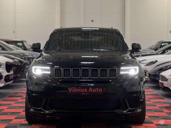 Melns Jeep Grand Cherokee 2018 Viļņa, ar dzinēja tilpumu 6.17 L un nobraukumu 83 tūkst. km par 59999 €, foto 2 vietnē AUTOMOTO.COM.LV
