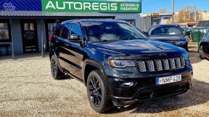 Melns Jeep Grand Cherokee 2018 Kretinga, ar dzinēja tilpumu 3.60 L un nobraukumu 93 tūkst. km par 18499 €, foto  vietnē AUTOMOTO.COM.LV