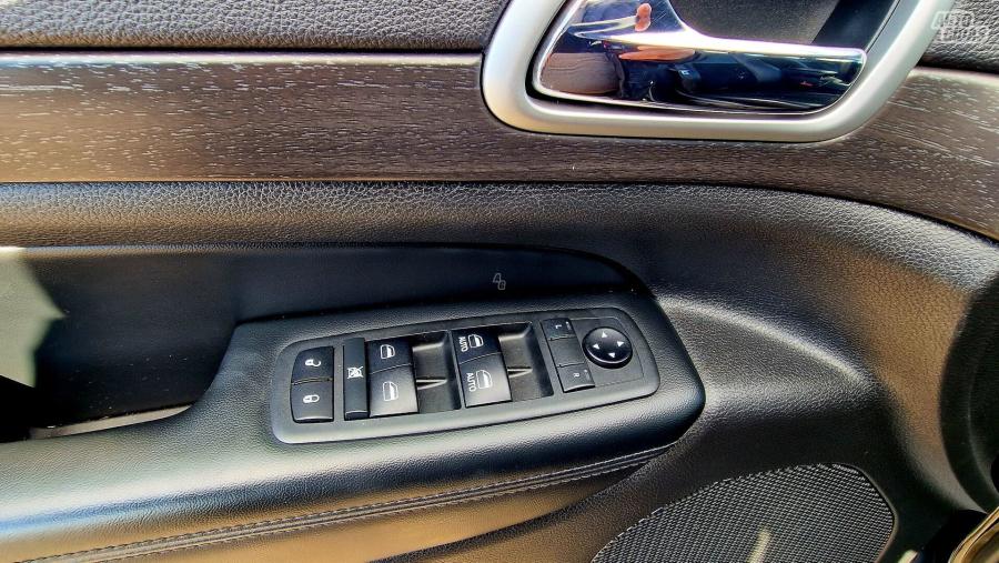 Melns Jeep Grand Cherokee 2018 Kretinga, ar dzinēja tilpumu 3.60 L un nobraukumu 93 tūkst. km par 17999 €, foto 9 vietnē AUTOMOTO.COM.LV