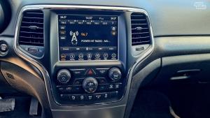 Melns Jeep Grand Cherokee 2018 Kretinga, ar dzinēja tilpumu 3.60 L un nobraukumu 93 tūkst. km par 17999 €, foto 16 vietnē AUTOMOTO.COM.LV