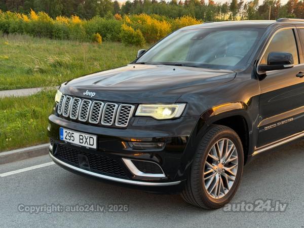 Black Jeep Grand Cherokee 2018 in Tallinn, with an engine capacity of 3.00 L and mileage of 140 thousand km for 21900 €, photo 3 on AUTOMOTO.COM.LV
