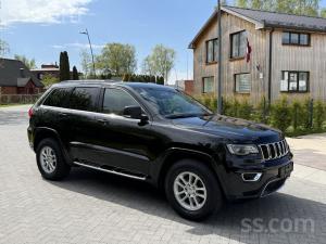 Black Jeep Grand Cherokee 2018 in Riga, with an engine capacity of 3.60 L and mileage of 34 thousand km for 17600 €, photo  on AUTOMOTO.COM.LV