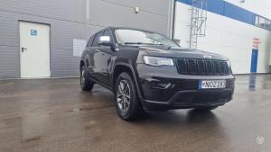 Черный Джип Гранд Чероки 2018 в Вильнюс, объемом двигателя 3.60 л и пробегом 83 тыс. км за 18850 €, фото 5 на AUTOMOTO.COM.LV