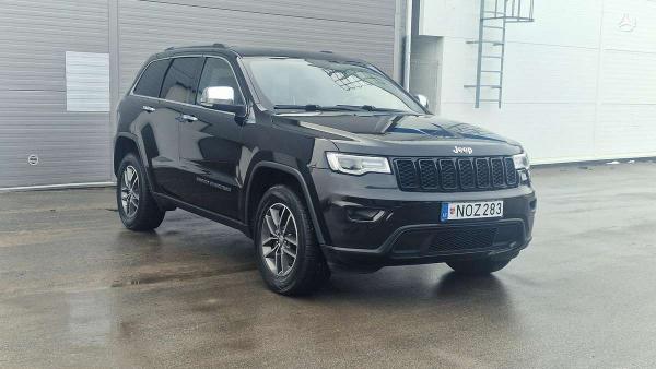 Black Jeep Grand Cherokee 2018 in Vilnius, with an engine capacity of 3.60 L and mileage of 83 thousand km for 18850 €, photo 5 on AUTOMOTO.COM.LV