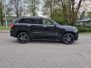 Melns Jeep Grand Cherokee 2018 Rīga, ar dzinēja tilpumu 3.00 L un nobraukumu 131 tūkst. km par 22700 €, foto 5 vietnē AUTOMOTO.COM.LV