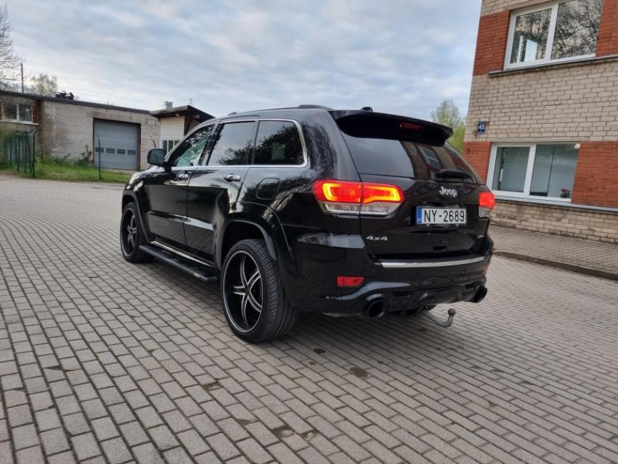 Melns Jeep Grand Cherokee 2018 Rīga, ar dzinēja tilpumu 3.00 L un nobraukumu 131 tūkst. km par 22700 €, foto 8 vietnē AUTOMOTO.COM.LV