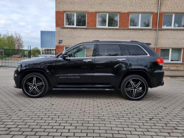 Melns Jeep Grand Cherokee 2018 Rīga, ar dzinēja tilpumu 3.00 L un nobraukumu 131 tūkst. km par 22700 €, foto 8 vietnē AUTOMOTO.COM.LV
