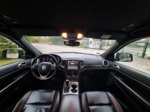 Melns Jeep Grand Cherokee 2018 Rīga, ar dzinēja tilpumu 3.00 L un nobraukumu 131 tūkst. km par 22700 €, foto 26 vietnē AUTOMOTO.COM.LV