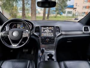 Melns Jeep Grand Cherokee 2018 Rīga, ar dzinēja tilpumu 3.00 L un nobraukumu 131 tūkst. km par 22700 €, foto 31 vietnē AUTOMOTO.COM.LV