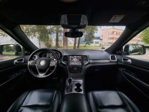 Melns Jeep Grand Cherokee 2018 Rīga, ar dzinēja tilpumu 3.00 L un nobraukumu 131 tūkst. km par 22700 €, foto 32 vietnē AUTOMOTO.COM.LV