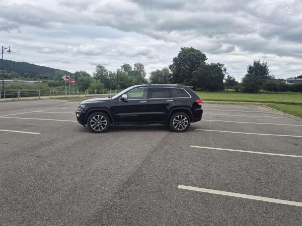 Melns Jeep Grand Cherokee 2018 Kauņa, ar dzinēja tilpumu 3.60 L un nobraukumu 177 tūkst. km par 20500 €, foto 3 vietnē AUTOMOTO.COM.LV