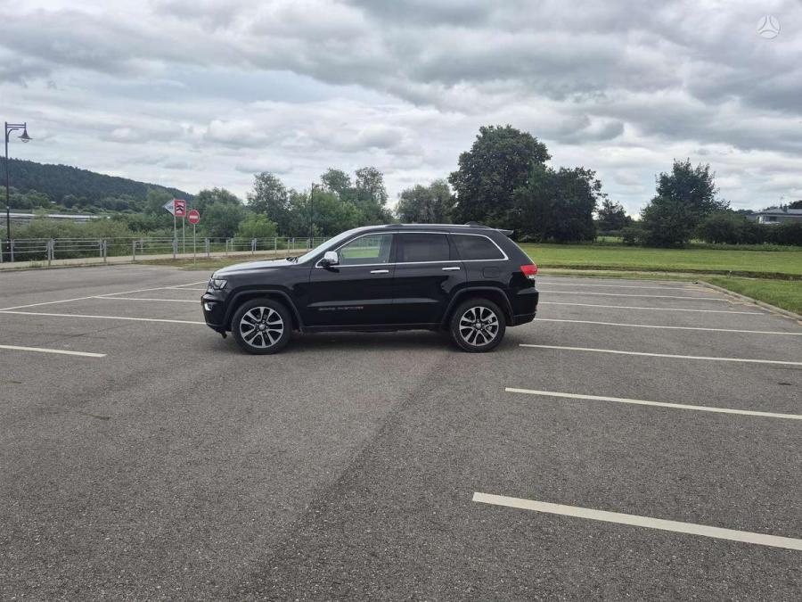 Melns Jeep Grand Cherokee 2018 Kauņa, ar dzinēja tilpumu 3.60 L un nobraukumu 177 tūkst. km par 20500 €, foto 4 vietnē AUTOMOTO.COM.LV