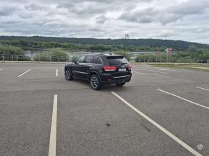 Melns Jeep Grand Cherokee 2018 Kauņa, ar dzinēja tilpumu 3.60 L un nobraukumu 177 tūkst. km par 20500 €, foto 5 vietnē AUTOMOTO.COM.LV