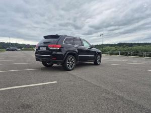 Melns Jeep Grand Cherokee 2018 Kauņa, ar dzinēja tilpumu 3.60 L un nobraukumu 177 tūkst. km par 20500 €, foto 6 vietnē AUTOMOTO.COM.LV