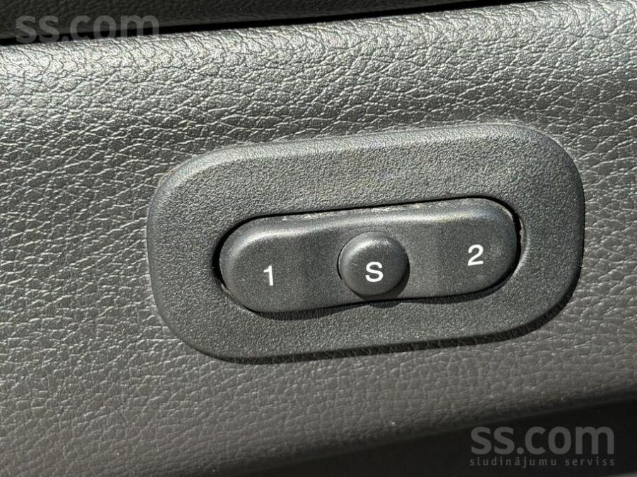 Melns Jeep Grand Cherokee 2018 Rīga, ar dzinēja tilpumu 3.00 L un nobraukumu 142 tūkst. km par 18750 €, foto 8 vietnē AUTOMOTO.COM.LV