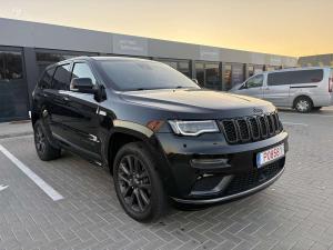 Melns Jeep Grand Cherokee 2018 Tauragė, ar dzinēja tilpumu 3.60 L un nobraukumu 251 tūkst. km par 16900 €, foto  vietnē AUTOMOTO.COM.LV