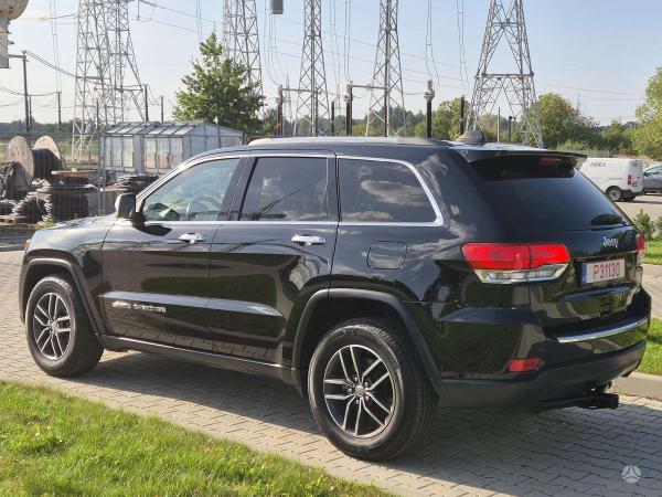 Melns Jeep Grand Cherokee 2018 Šauļi, ar dzinēja tilpumu 3.60 L un nobraukumu 233 tūkst. km par 14900 €, foto 9 vietnē AUTOMOTO.COM.LV