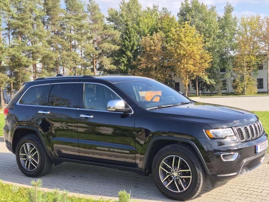 Melns Jeep Grand Cherokee 2018 Šauļi, ar dzinēja tilpumu 3.60 L un nobraukumu 233 tūkst. km par 14900 €, foto 12 vietnē AUTOMOTO.COM.LV