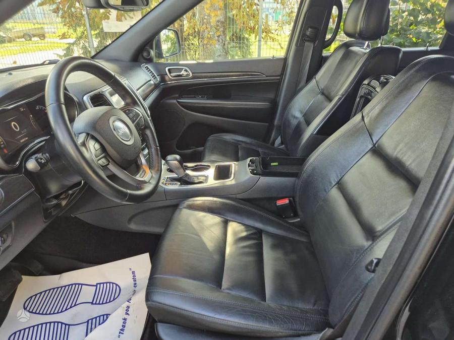 Melns Jeep Grand Cherokee 2018 Šauļi, ar dzinēja tilpumu 3.60 L un nobraukumu 233 tūkst. km par 14900 €, foto 19 vietnē AUTOMOTO.COM.LV