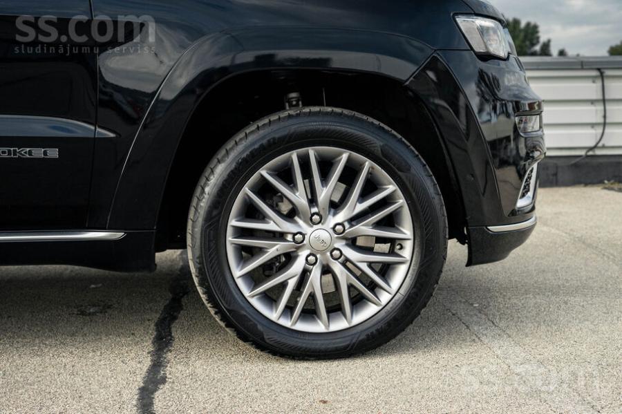 Melns Jeep Grand Cherokee 2018 Rīga, ar dzinēja tilpumu 3.00 L un nobraukumu 265 tūkst. km par 17550 €, foto 8 vietnē AUTOMOTO.COM.LV