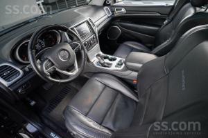 Melns Jeep Grand Cherokee 2018 Rīga, ar dzinēja tilpumu 3.00 L un nobraukumu 265 tūkst. km par 17550 €, foto 12 vietnē AUTOMOTO.COM.LV