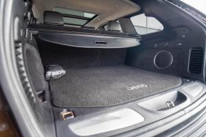 Black Jeep Grand Cherokee 2018 in Riga, with an engine capacity of 3.00 L and mileage of 265 thousand km for 17550 €, photo 33 on AUTOMOTO.COM.LV
