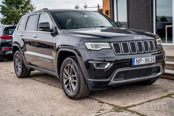 Melns Jeep Grand Cherokee 2018 Rīga, ar dzinēja tilpumu 3.00 L un nobraukumu 143 tūkst. km par 17490 €, foto 1 vietnē AUTOMOTO.COM.LV