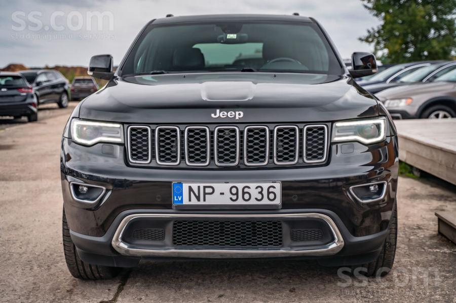 Melns Jeep Grand Cherokee 2018 Rīga, ar dzinēja tilpumu 3.00 L un nobraukumu 143 tūkst. km par 17490 €, foto 3 vietnē AUTOMOTO.COM.LV
