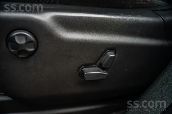 Melns Jeep Grand Cherokee 2018 Rīga, ar dzinēja tilpumu 3.00 L un nobraukumu 143 tūkst. km par 17490 €, foto 7 vietnē AUTOMOTO.COM.LV