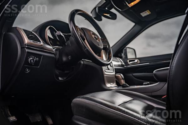 Melns Jeep Grand Cherokee 2018 Rīga, ar dzinēja tilpumu 3.00 L un nobraukumu 143 tūkst. km par 17490 €, foto 8 vietnē AUTOMOTO.COM.LV