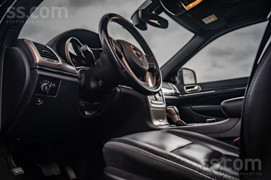 Melns Jeep Grand Cherokee 2018 Rīga, ar dzinēja tilpumu 3.00 L un nobraukumu 143 tūkst. km par 17490 €, foto 8 vietnē AUTOMOTO.COM.LV