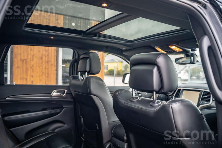 Melns Jeep Grand Cherokee 2018 Rīga, ar dzinēja tilpumu 3.00 L un nobraukumu 143 tūkst. km par 17490 €, foto 23 vietnē AUTOMOTO.COM.LV