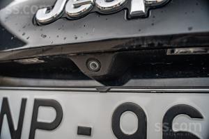 Melns Jeep Grand Cherokee 2018 Rīga, ar dzinēja tilpumu 3.00 L un nobraukumu 143 tūkst. km par 17490 €, foto 29 vietnē AUTOMOTO.COM.LV