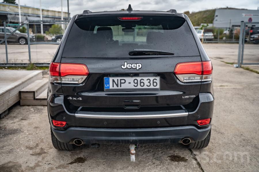 Melns Jeep Grand Cherokee 2018 Rīga, ar dzinēja tilpumu 3.00 L un nobraukumu 143 tūkst. km par 17490 €, foto 31 vietnē AUTOMOTO.COM.LV