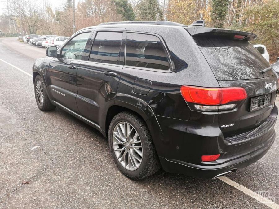 Melns Jeep Grand Cherokee 2019 Kauņa, ar dzinēja tilpumu 3.00 L un nobraukumu 75 tūkst. km par 32700 €, foto 3 vietnē AUTOMOTO.COM.LV