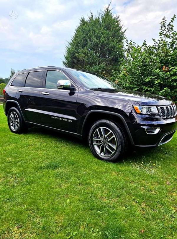 Black Jeep Grand Cherokee 2019 in Kalvarija, with an engine capacity of 3.60 L and mileage of 155 thousand km for 19500 €, photo 2 on AUTOMOTO.COM.LV