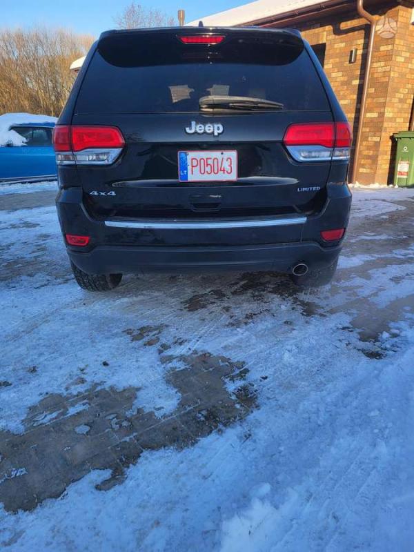 Black Jeep Grand Cherokee 2019 in Kaunas, with an engine capacity of 3.60 L and mileage of 80 thousand km for 18200 €, photo 3 on AUTOMOTO.COM.LV