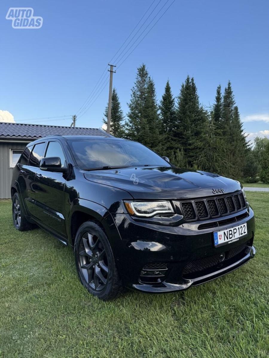 Black Jeep Grand Cherokee 2019 in Vilnius, with an engine capacity of 3.60 L and mileage of 158 thousand km for 17500 €, photo 1 on AUTOMOTO.COM.LV